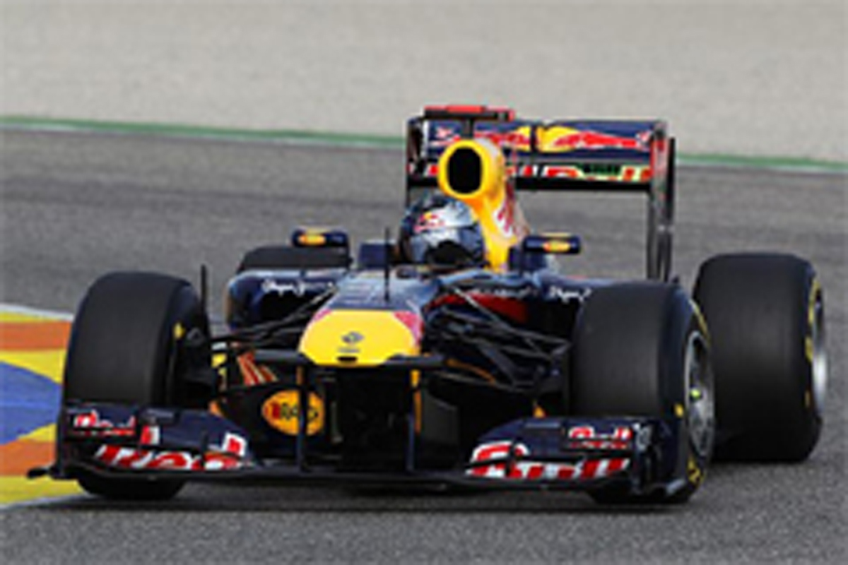 セバスチャン・ベッテル、RB7で初走行 （画像） 【 F1-Gate.com